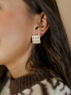 Pearl Bobbie Studs – Lucy Rose