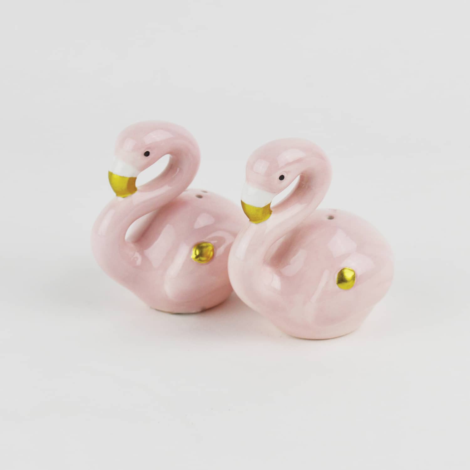 Flamingo Salt & Pepper – Lucy Rose