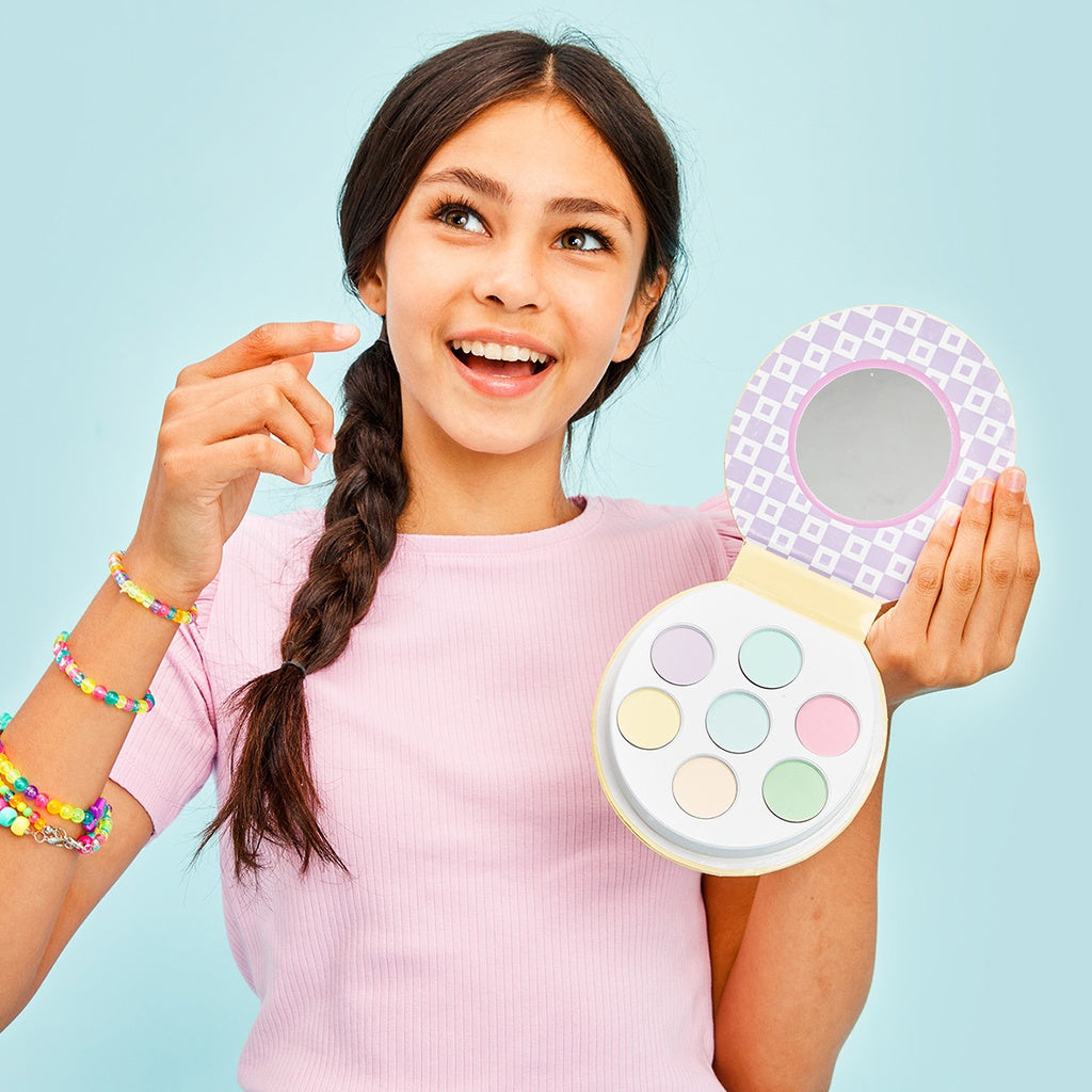 Starry Eyed Smile Eyeshadow Palette – Lucy Rose