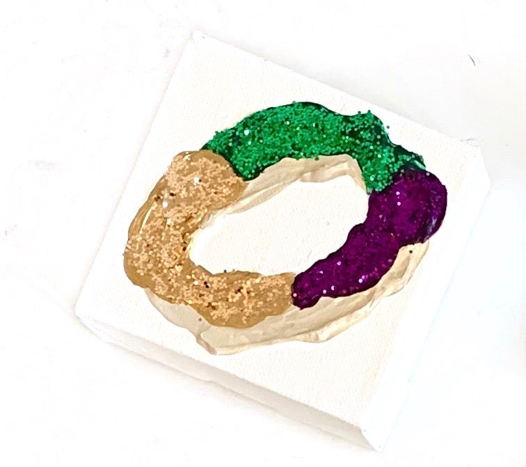 4x4 King Cake – Lucy Rose